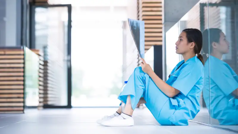 Honest Mandala Scrubs Review from a Travel Nurse – Is It Worth It?